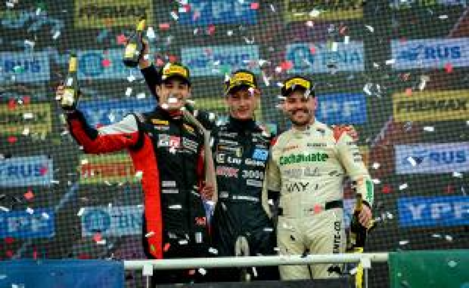 EN TOP RACE JOSITO SE ACERCA, AZAR RESISTE Y CIARROCCHI GANA | Visión Auto