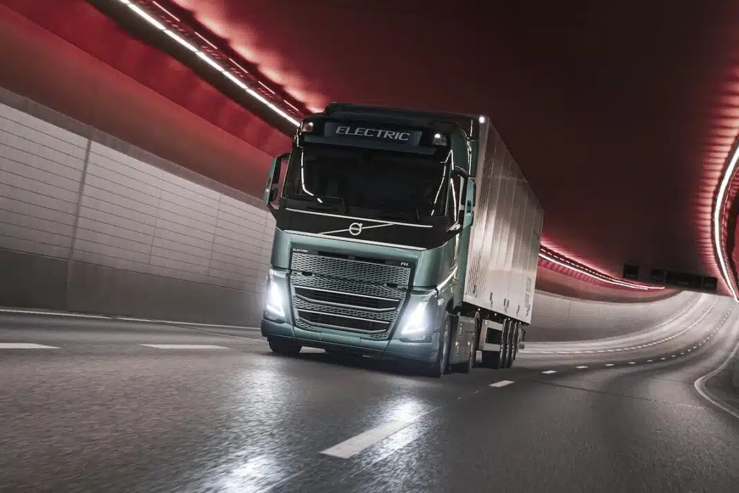 El Volvo FH eléctrico ‘Camión del año 2024’ | Visión Auto